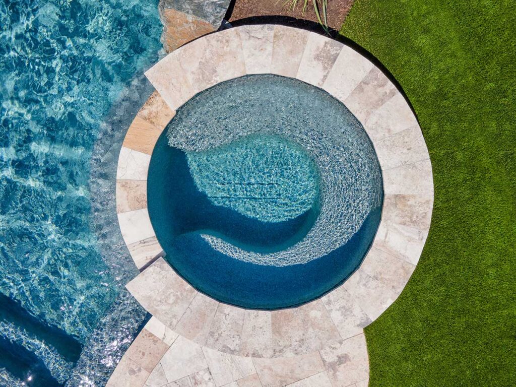 Custom Spas - Avree Custom Pools